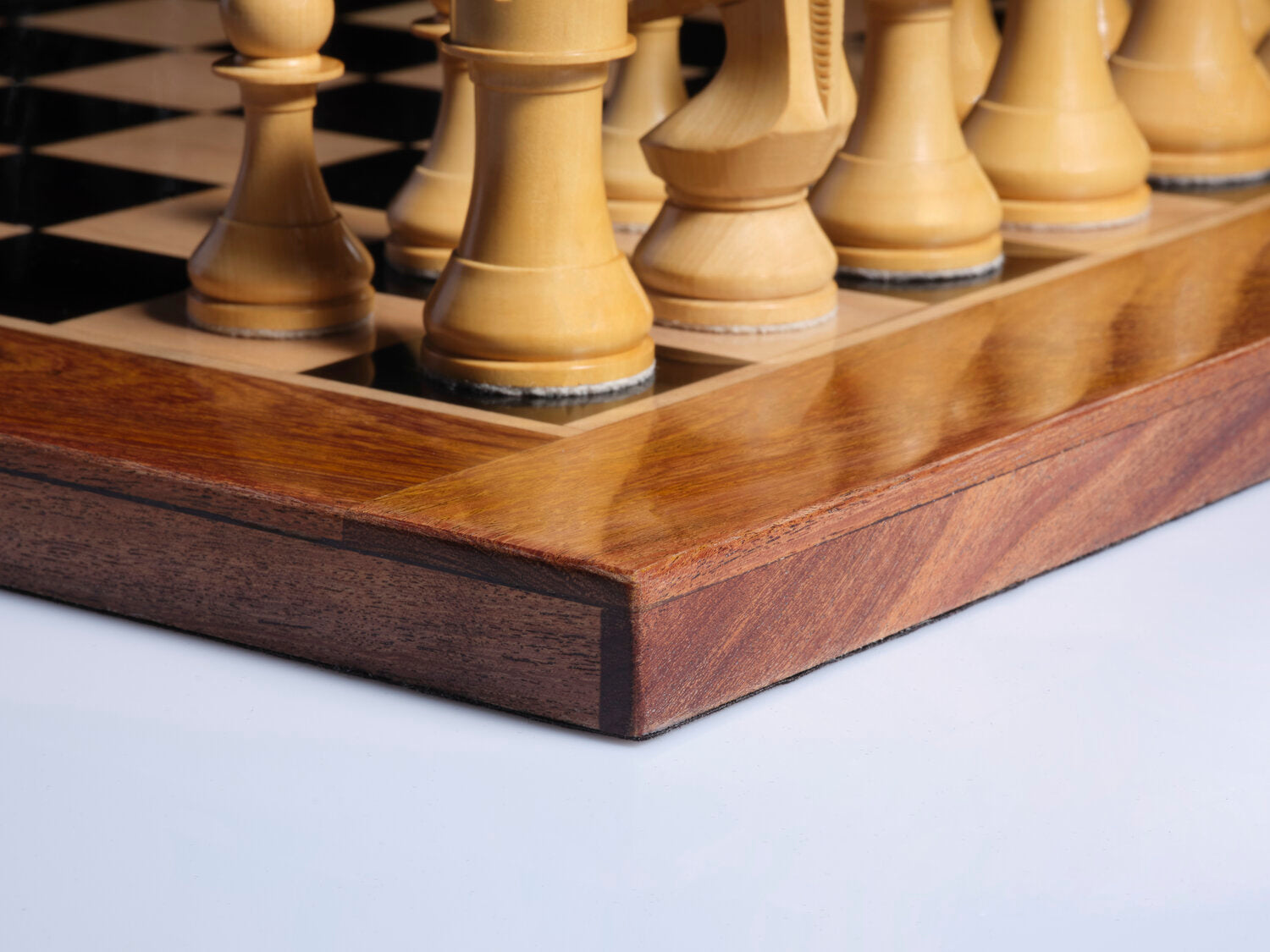 Official World Chess Premium Chess Board Official World Chess Premium Chess Board
